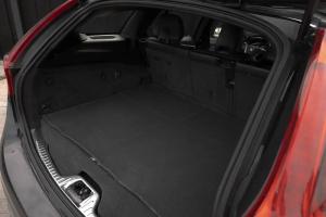 Black Volvo V60 2015 in Jelgava, with an engine capacity of 2.40 L and mileage of 242 thousand km for 10900 €, photo 10 on AUTOMOTO.COM.LV