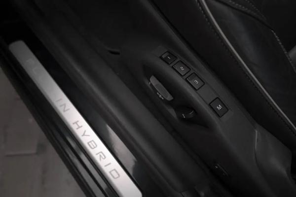 Melns Volvo V60 2015 Jelgava, ar dzinēja tilpumu 2.40 L un nobraukumu 242 tūkst. km par 10900 €, foto 10 vietnē AUTOMOTO.COM.LV