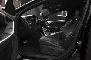 Black Volvo V60 2015 in Jelgava, with an engine capacity of 2.40 L and mileage of 242 thousand km for 10900 €, photo 15 on AUTOMOTO.COM.LV