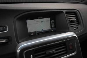 Black Volvo V60 2015 in Jelgava, with an engine capacity of 2.40 L and mileage of 242 thousand km for 10900 €, photo 21 on AUTOMOTO.COM.LV