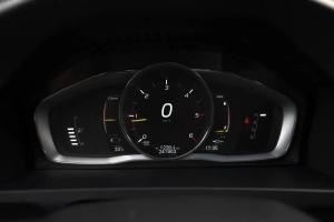 Black Volvo V60 2015 in Jelgava, with an engine capacity of 2.40 L and mileage of 242 thousand km for 10900 €, photo 23 on AUTOMOTO.COM.LV