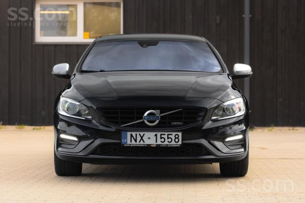 Melns Volvo V60 2015 Jelgava, ar dzinēja tilpumu 2.40 L un nobraukumu 242 tūkst. km par 9900 €, foto 3 vietnē AUTOMOTO.COM.LV