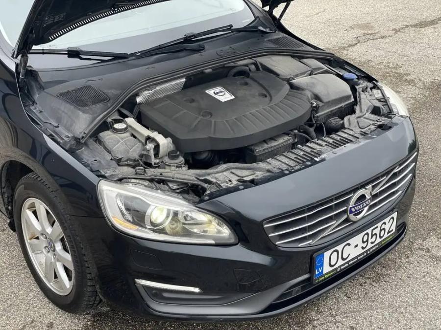 Черный Вольво B60 2015 в Сигулда, объемом двигателя 2.40 л и пробегом 218 тыс. км за 10990 €, фото 12 на AUTOMOTO.COM.LV