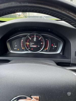 Black Volvo V60 2015 in Siauliai, with an engine capacity of 1.97 L and mileage of 272 thousand km for 6000 €, photo 11 on AUTOMOTO.COM.LV