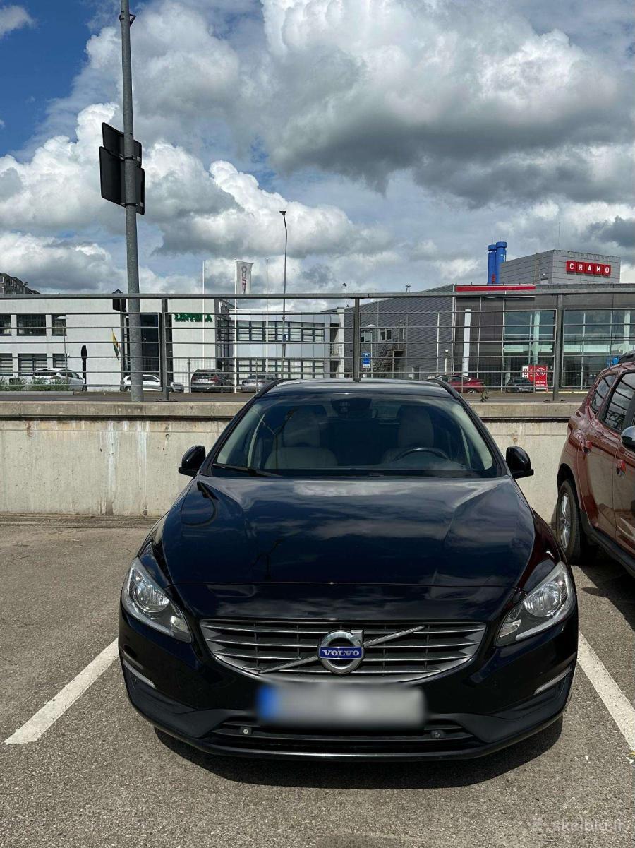 Melns Volvo V60 2015 Viļņa, ar dzinēja tilpumu 2.00 L un nobraukumu 242 tūkst. km par 7700 €, foto 3 vietnē AUTOMOTO.COM.LV