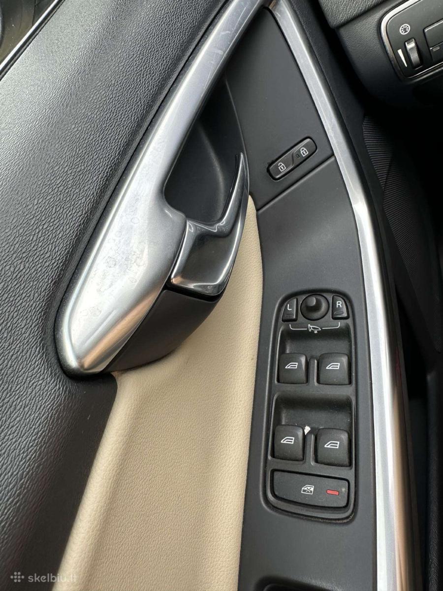 Melns Volvo V60 2015 Viļņa, ar dzinēja tilpumu 2.00 L un nobraukumu 242 tūkst. km par 7700 €, foto 18 vietnē AUTOMOTO.COM.LV