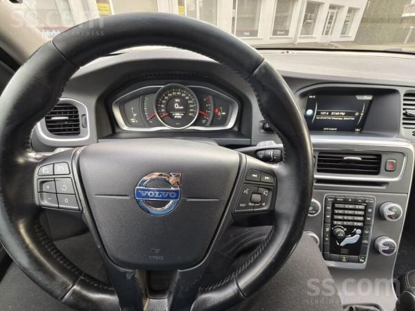 Melns Volvo V60 2015 Rīga, ar dzinēja tilpumu 1.60 L un nobraukumu 279 tūkst. km par 5300 €, foto 7 vietnē AUTOMOTO.COM.LV