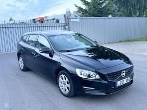 Melns Volvo V60 2015 Viļņa, ar dzinēja tilpumu 1.56 L un nobraukumu 203 tūkst. km par 3950 €, foto  vietnē AUTOMOTO.COM.LV