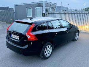 Melns Volvo V60 2015 Viļņa, ar dzinēja tilpumu 1.56 L un nobraukumu 203 tūkst. km par 3950 €, foto 7 vietnē AUTOMOTO.COM.LV