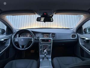 Melns Volvo V60 2015 Viļņa, ar dzinēja tilpumu 1.56 L un nobraukumu 203 tūkst. km par 3950 €, foto 13 vietnē AUTOMOTO.COM.LV
