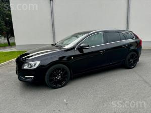 Melns Volvo V60 2015 Rīga, ar dzinēja tilpumu 2.00 L un nobraukumu 340 tūkst. km par 6550 €, foto 5 vietnē AUTOMOTO.COM.LV