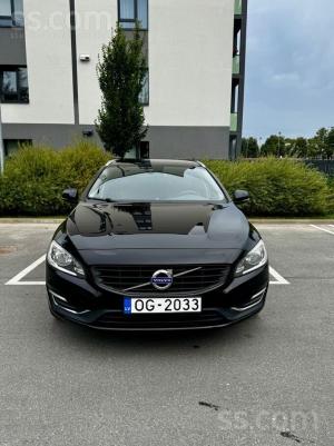 Melns Volvo V60 2015 Rīga, ar dzinēja tilpumu 2.00 L un nobraukumu 340 tūkst. km par 6550 €, foto 6 vietnē AUTOMOTO.COM.LV