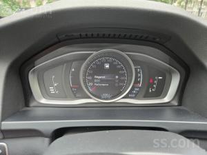Melns Volvo V60 2015 Rīga, ar dzinēja tilpumu 2.00 L un nobraukumu 340 tūkst. km par 6550 €, foto 18 vietnē AUTOMOTO.COM.LV