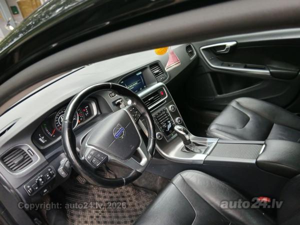 Черный Вольво B60 2015 в Таллин, объемом двигателя 1.60 л и пробегом 231 тыс. км за 8000 €, фото 6 на AUTOMOTO.COM.LV
