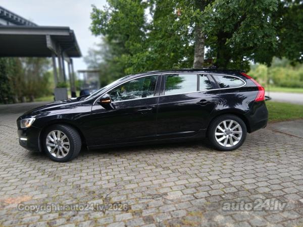 Черный Вольво B60 2015 в Таллин, объемом двигателя 1.60 л и пробегом 231 тыс. км за 8000 €, фото 2 на AUTOMOTO.COM.LV