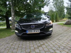 Black Volvo V60 2015 in Tallinn, with an engine capacity of 1.60 L and mileage of 231 thousand km for 8000 €, photo 4 on AUTOMOTO.COM.LV