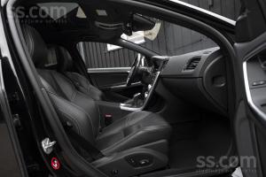 Melns Volvo V60 2015 Jelgava, ar dzinēja tilpumu 2.40 L un nobraukumu 255 tūkst. km par 9500 €, foto 8 vietnē AUTOMOTO.COM.LV