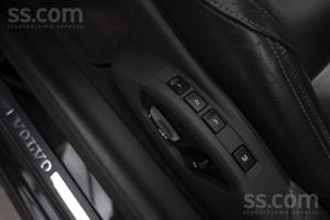 Melns Volvo V60 2015 Jelgava, ar dzinēja tilpumu 2.40 L un nobraukumu 255 tūkst. km par 9500 €, foto 17 vietnē AUTOMOTO.COM.LV