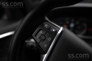 Melns Volvo V60 2015 Jelgava, ar dzinēja tilpumu 2.40 L un nobraukumu 255 tūkst. km par 9500 €, foto 23 vietnē AUTOMOTO.COM.LV