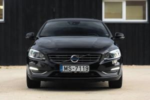 Черный Вольво B60 2015 в Елгава, объемом двигателя 2.40 л и пробегом 255 тыс. км за 9500 €, фото 3 на AUTOMOTO.COM.LV