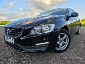 Black Volvo V60 2015 in Paide, with an engine capacity of 2.00 L and mileage of 150 thousand km for 8990 €, photo 1 on AUTOMOTO.COM.LV