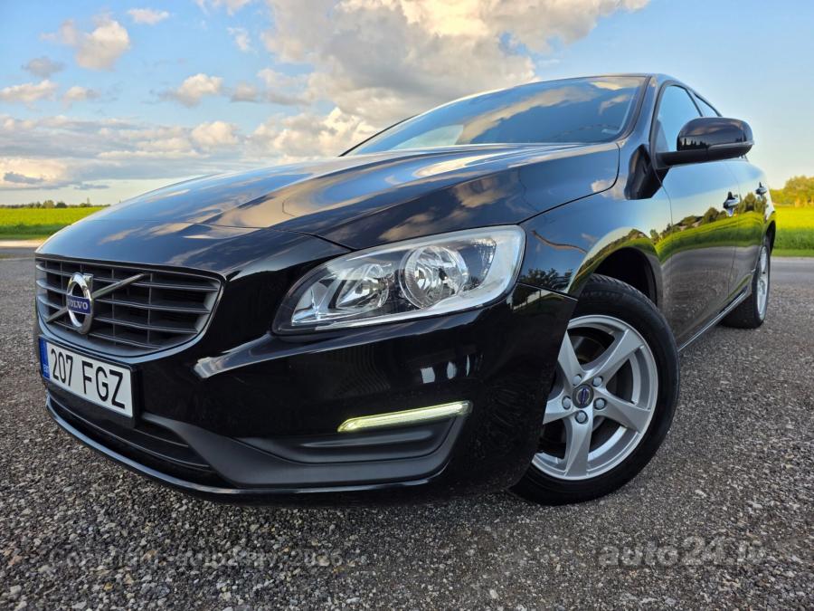 Черный Вольво B60 2015 в Пайде, объемом двигателя 2.00 л и пробегом 150 тыс. км за 8990 €, фото 1 на AUTOMOTO.COM.LV