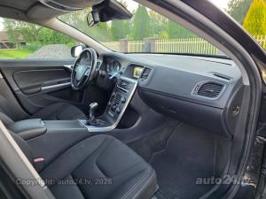 Черный Вольво B60 2015 в Пайде, объемом двигателя 2.00 л и пробегом 150 тыс. км за 8990 €, фото 19 на AUTOMOTO.COM.LV