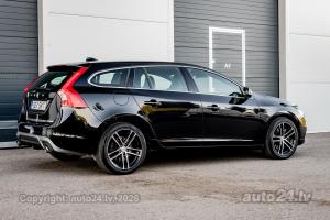 Melns Volvo V60 2015 Tallina, ar dzinēja tilpumu 2.40 L un nobraukumu 224 tūkst. km par 10650 €, foto 7 vietnē AUTOMOTO.COM.LV