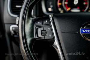 Melns Volvo V60 2015 Tallina, ar dzinēja tilpumu 2.40 L un nobraukumu 224 tūkst. km par 10650 €, foto 19 vietnē AUTOMOTO.COM.LV