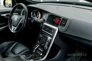 Melns Volvo V60 2015 Tallina, ar dzinēja tilpumu 2.40 L un nobraukumu 224 tūkst. km par 10650 €, foto 23 vietnē AUTOMOTO.COM.LV