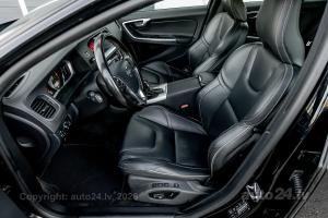 Melns Volvo V60 2015 Tallina, ar dzinēja tilpumu 2.40 L un nobraukumu 224 tūkst. km par 10650 €, foto 24 vietnē AUTOMOTO.COM.LV