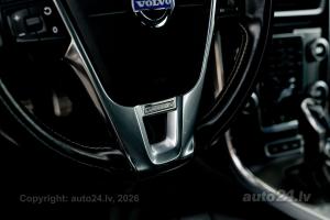 Melns Volvo V60 2015 Tallina, ar dzinēja tilpumu 2.40 L un nobraukumu 224 tūkst. km par 10650 €, foto 28 vietnē AUTOMOTO.COM.LV