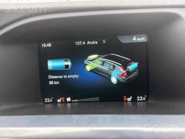 Black Volvo V60 2015 in Kuldiga, with an engine capacity of 2.40 L and mileage of 327 thousand km for 10100 €, photo 10 on AUTOMOTO.COM.LV