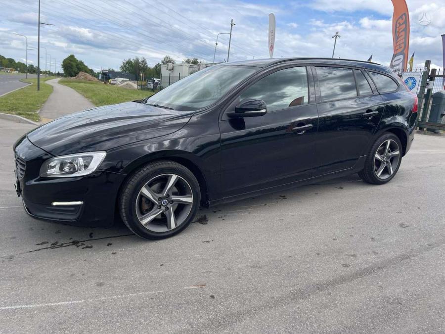 Melns Volvo V60 2015 Kauņa, ar dzinēja tilpumu 1.97 L un nobraukumu 269 tūkst. km par 6450 €, foto 8 vietnē AUTOMOTO.COM.LV