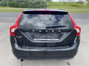 Melns Volvo V60 2015 Kauņa, ar dzinēja tilpumu 1.97 L un nobraukumu 269 tūkst. km par 6450 €, foto 13 vietnē AUTOMOTO.COM.LV