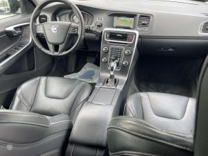 Melns Volvo V60 2015 Kauņa, ar dzinēja tilpumu 1.97 L un nobraukumu 269 tūkst. km par 6450 €, foto 28 vietnē AUTOMOTO.COM.LV