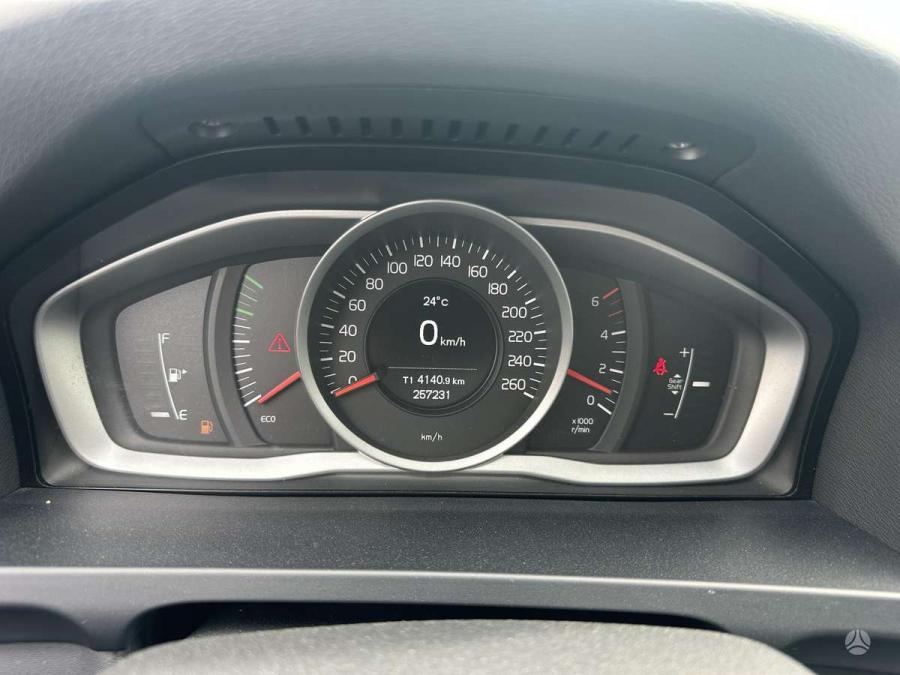 Черный Вольво B60 2015 в Каунас, объемом двигателя 1.97 л и пробегом 257 тыс. км за 5300 €, фото 16 на AUTOMOTO.COM.LV