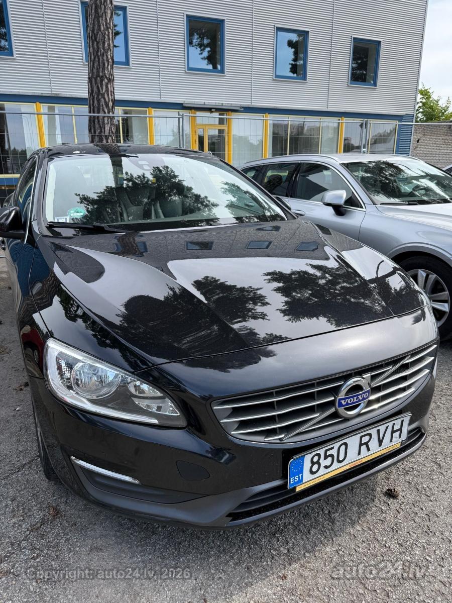 Melns Volvo V60 2015 Tallina, ar dzinēja tilpumu 1.60 L un nobraukumu 224 tūkst. km par 8500 €, foto 1 vietnē AUTOMOTO.COM.LV