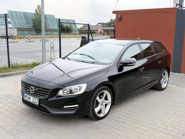 Melns Volvo V60 2015 Viļņa, ar dzinēja tilpumu 1.56 L un nobraukumu 286 tūkst. km par 4400 €, foto 3 vietnē AUTOMOTO.COM.LV
