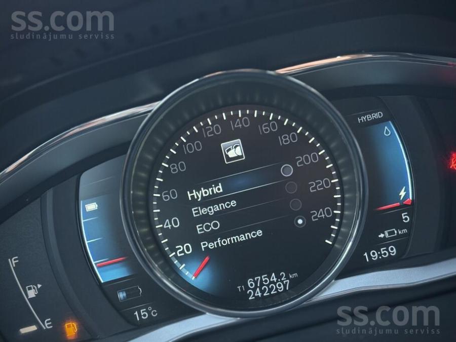 Черный Вольво B60 2015 в Елгава, объемом двигателя 2.40 л и пробегом 242 тыс. км за 8500 €, фото 22 на AUTOMOTO.COM.LV