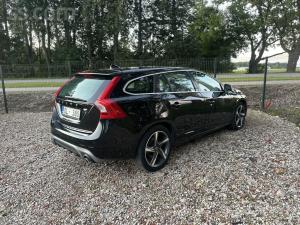 Melns Volvo V60 2015 Cēsis, ar dzinēja tilpumu 2.40 L un nobraukumu 0 tūkst. km par 9300 €, foto 6 vietnē AUTOMOTO.COM.LV