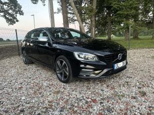 Black Volvo V60 2015 in Cesis, with an engine capacity of 2.40 L and mileage of 0 thousand km for 9300 €, photo  on AUTOMOTO.COM.LV