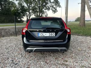 Melns Volvo V60 2015 Cēsis, ar dzinēja tilpumu 2.40 L un nobraukumu 0 tūkst. km par 9300 €, foto 7 vietnē AUTOMOTO.COM.LV