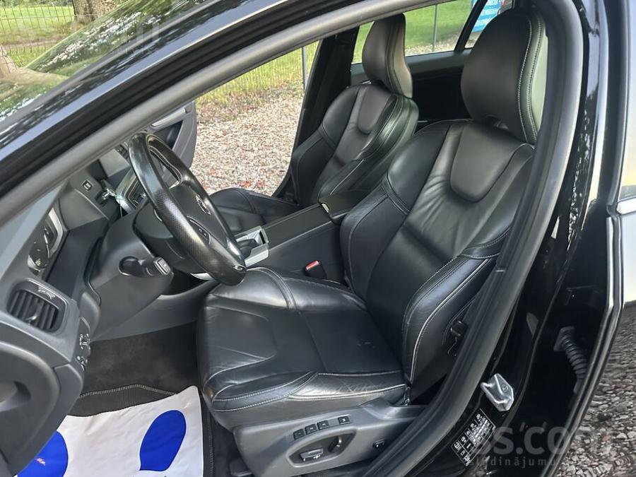 Melns Volvo V60 2015 Cēsis, ar dzinēja tilpumu 2.40 L un nobraukumu 0 tūkst. km par 9300 €, foto 12 vietnē AUTOMOTO.COM.LV