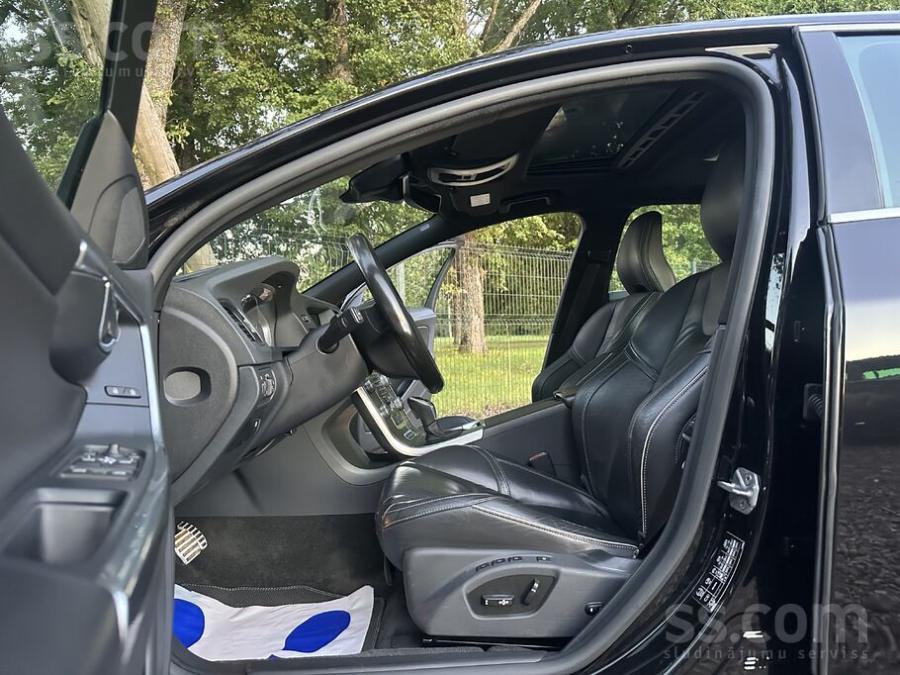 Melns Volvo V60 2015 Cēsis, ar dzinēja tilpumu 2.40 L un nobraukumu 0 tūkst. km par 9300 €, foto 13 vietnē AUTOMOTO.COM.LV
