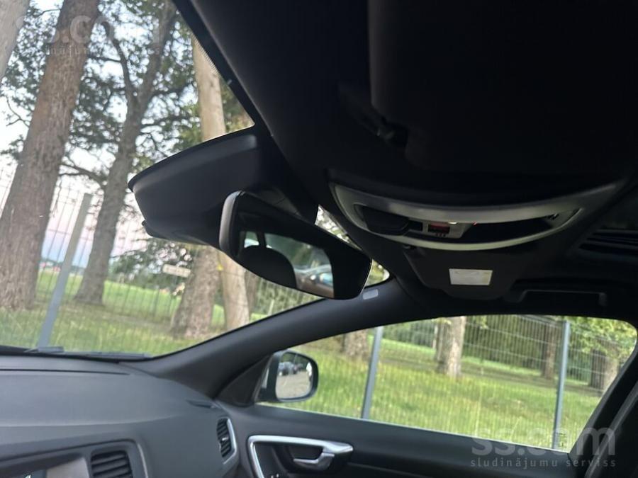 Melns Volvo V60 2015 Cēsis, ar dzinēja tilpumu 2.40 L un nobraukumu 0 tūkst. km par 9300 €, foto 20 vietnē AUTOMOTO.COM.LV