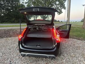 Melns Volvo V60 2015 Cēsis, ar dzinēja tilpumu 2.40 L un nobraukumu 0 tūkst. km par 9300 €, foto 24 vietnē AUTOMOTO.COM.LV