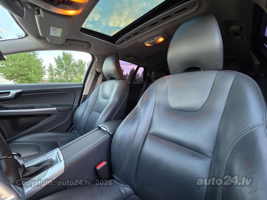 Melns Volvo V60 2015 Paide, ar dzinēja tilpumu 2.40 L un nobraukumu 252 tūkst. km par 9990 €, foto 10 vietnē AUTOMOTO.COM.LV