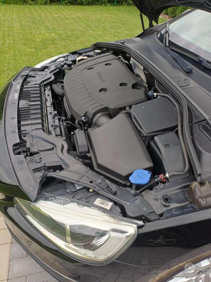 Black Volvo V60 2015 in Raseiniai, with an engine capacity of 2.40 L and mileage of 268 thousand km for 7400 €, photo 16 on AUTOMOTO.COM.LV