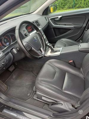 Black Volvo V60 2015 in Raseiniai, with an engine capacity of 2.40 L and mileage of 268 thousand km for 7400 €, photo 20 on AUTOMOTO.COM.LV